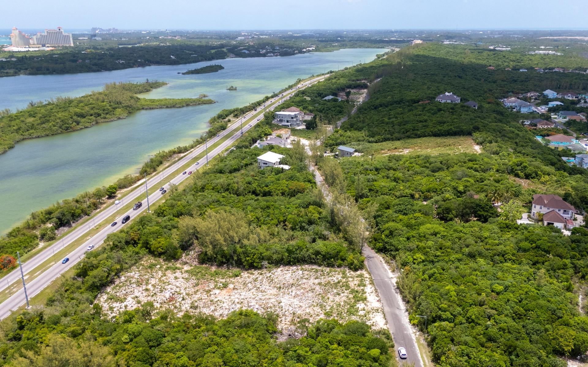Bahamas Real Estate on Nassau / New Providence For Sale - ID 76885